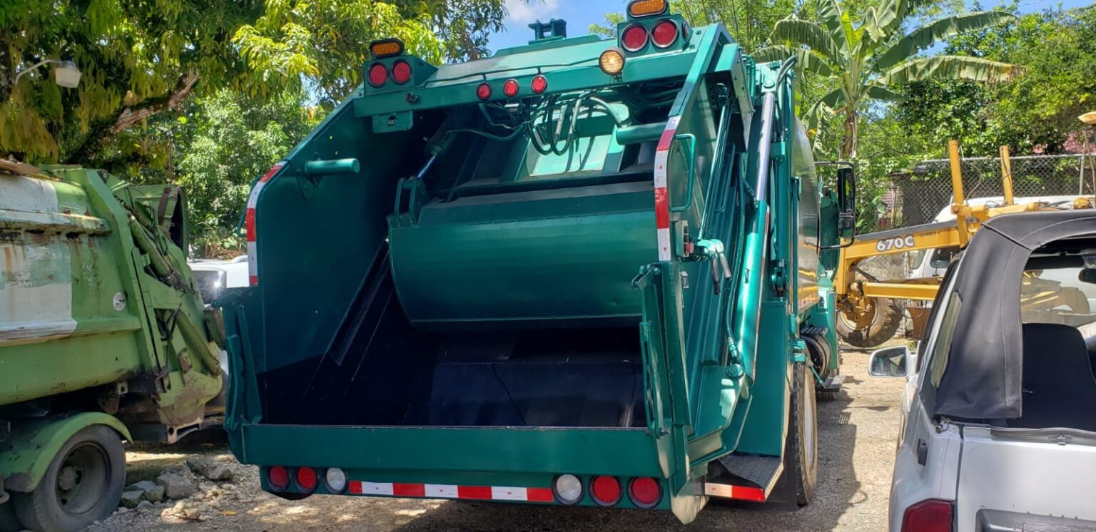 Nuevo camión Compactador : Ayuntamiento Municipal de Jamao al Norte
